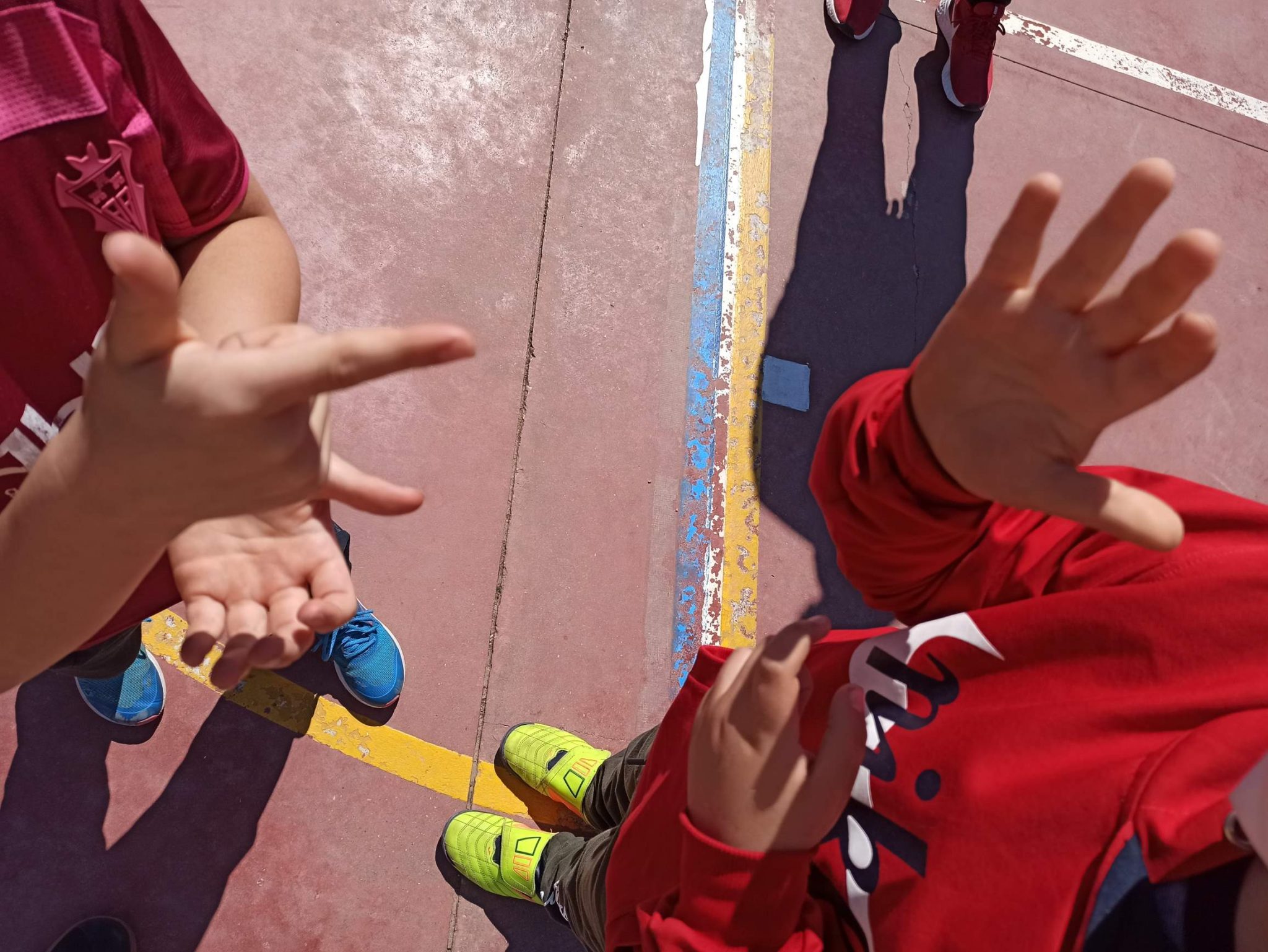 JUEGO EDUCACIÓN FÍSICA: «AMONG US». - Ricardo Sanchez Alfaro